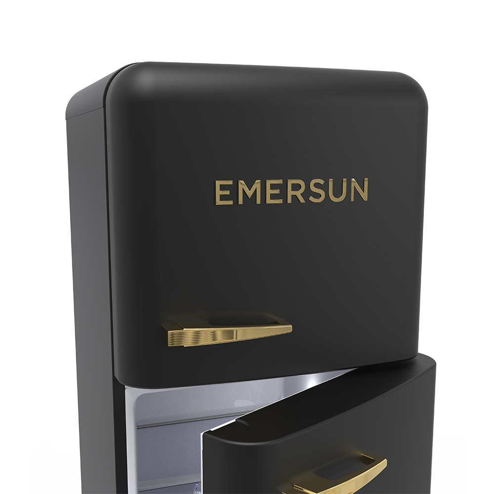 Onyx 16-Foot Refrigerator-Freezer